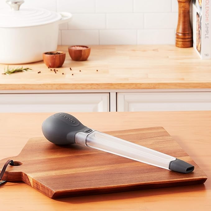 Tovolo Mess-Free Bulb Baster – Maison Cookware + Bakeware